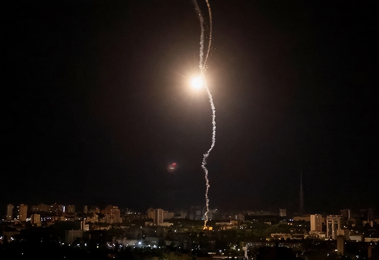 The rain of bullets from the sky, Ukraine rarely admits huge losses, is ...