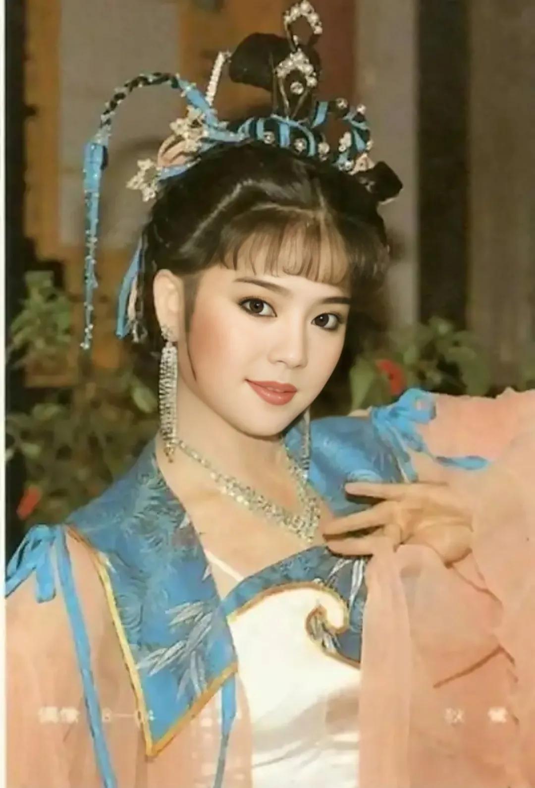 Di Ying's beautiful costume photo - iNEWS