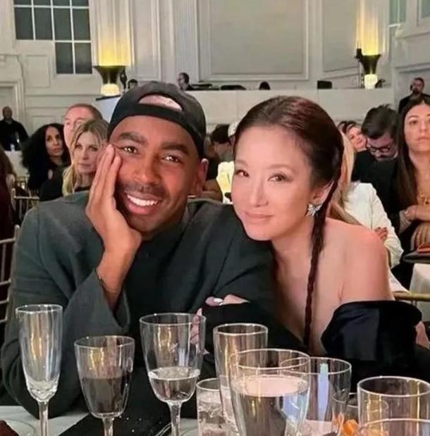 73-year-old Wang Weiwei is worth 28 billion: a piece of cloth hangs on ...