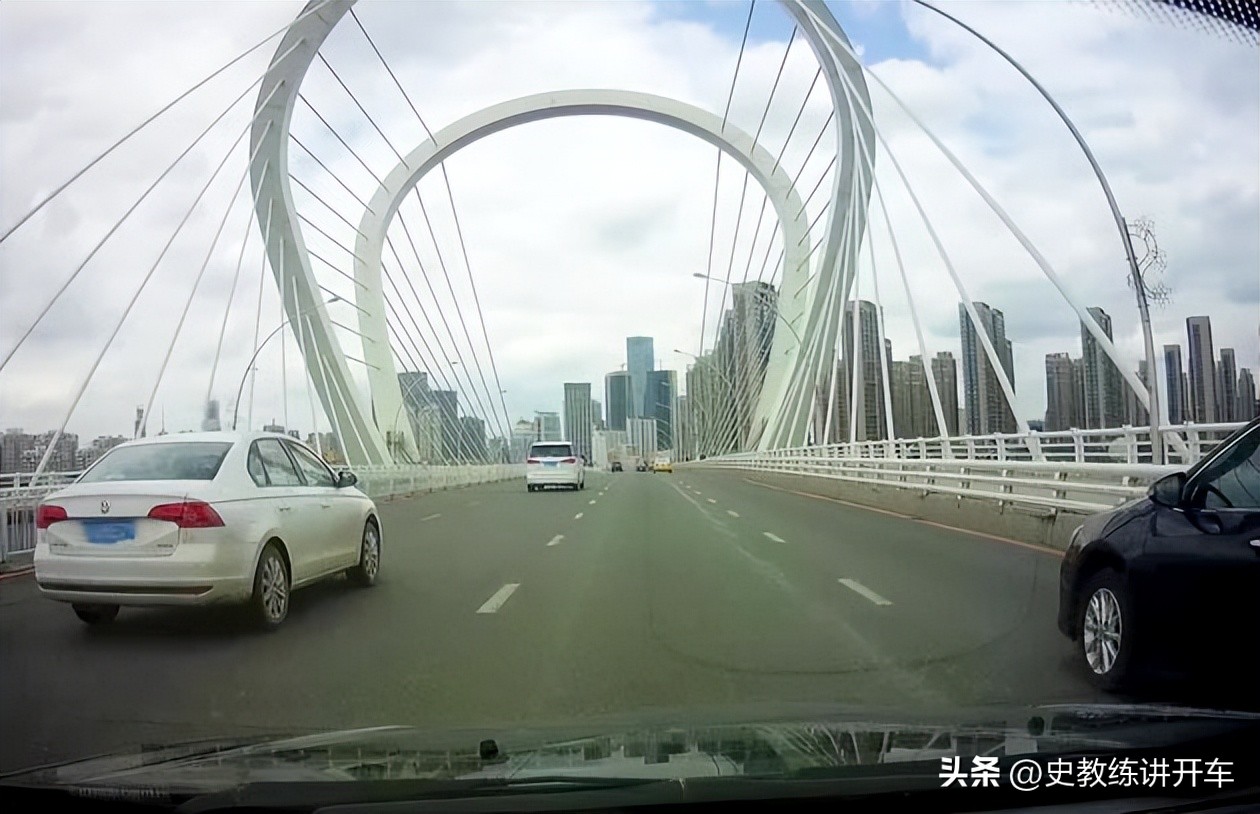 The novice driver asked: What should I do if the distance between the ...