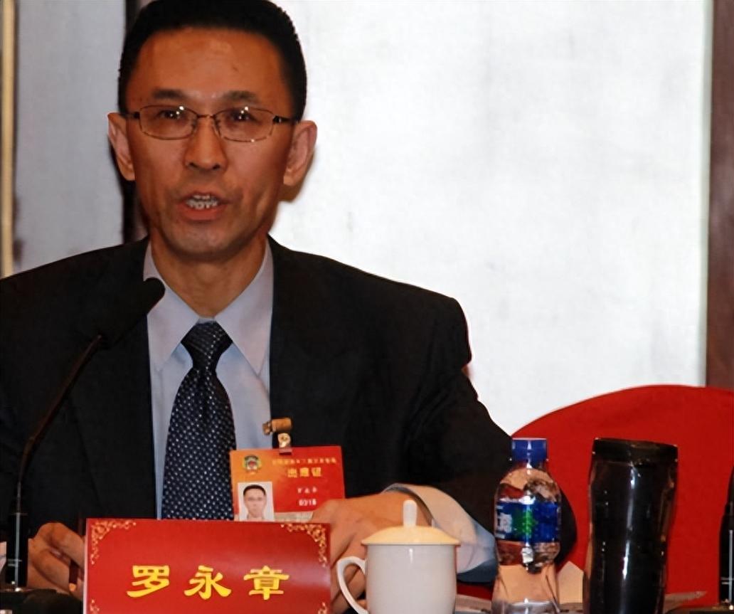 "National Sister" Haixia: Married to a Tsinghua professor, they have ...