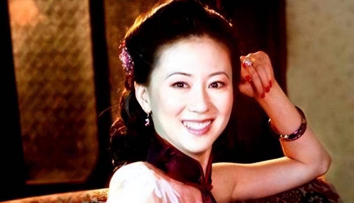 Mannequin Tang Jiali was abused by her father and abandoned by her ...