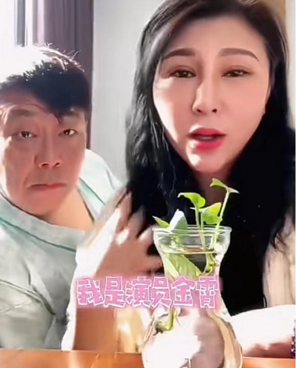 The 68-year-old Hong Kong star settled in Dalian!Married to a 50-year ...