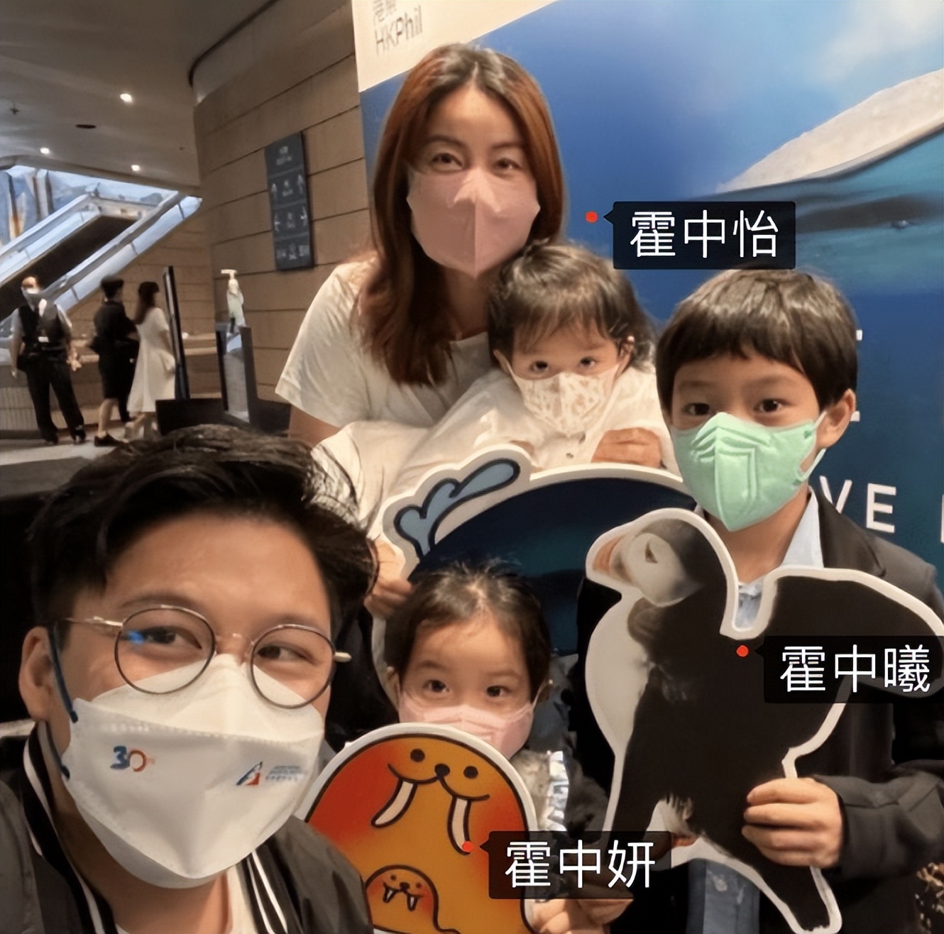 Guo Jingjing posted photos for Huo Qigang's birthday, the mansion was ...