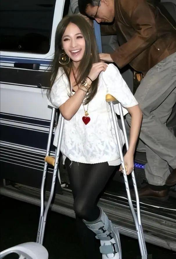 Changing 15 fresh boyfriends in a row, 43-year-old Xiao Yaxuan's face ...