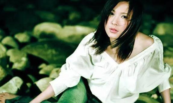 Huang Yida was revealed to be married to Tang Yan's agent? The 47-year ...