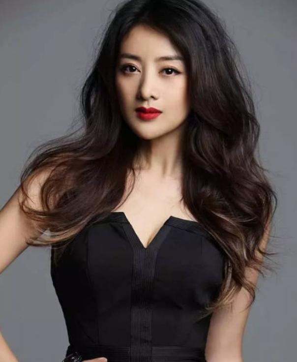 Xiao Lilin: Because of Du Bingyan's popularity, she married Jing Chao and was spoiled as a ...