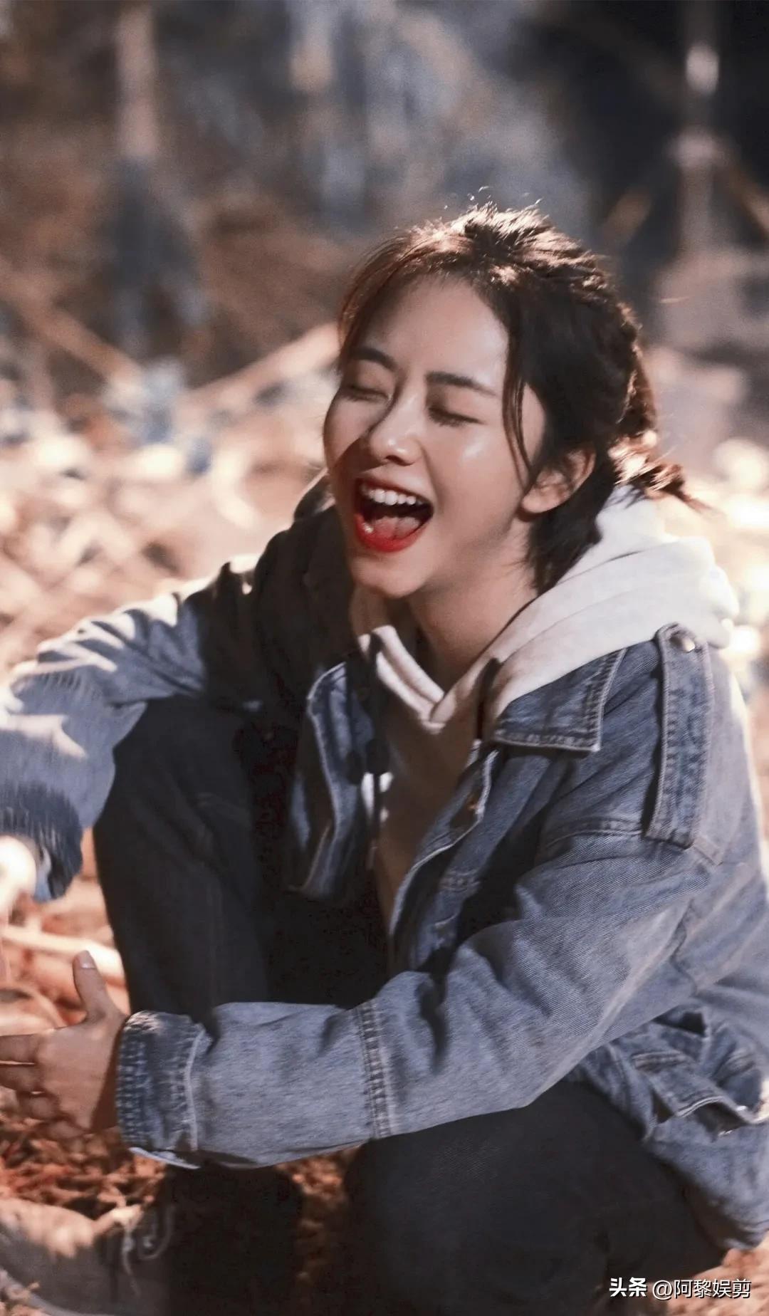 Tan Songyun, the goddess of childlike appearance, is pure and smart, so ...