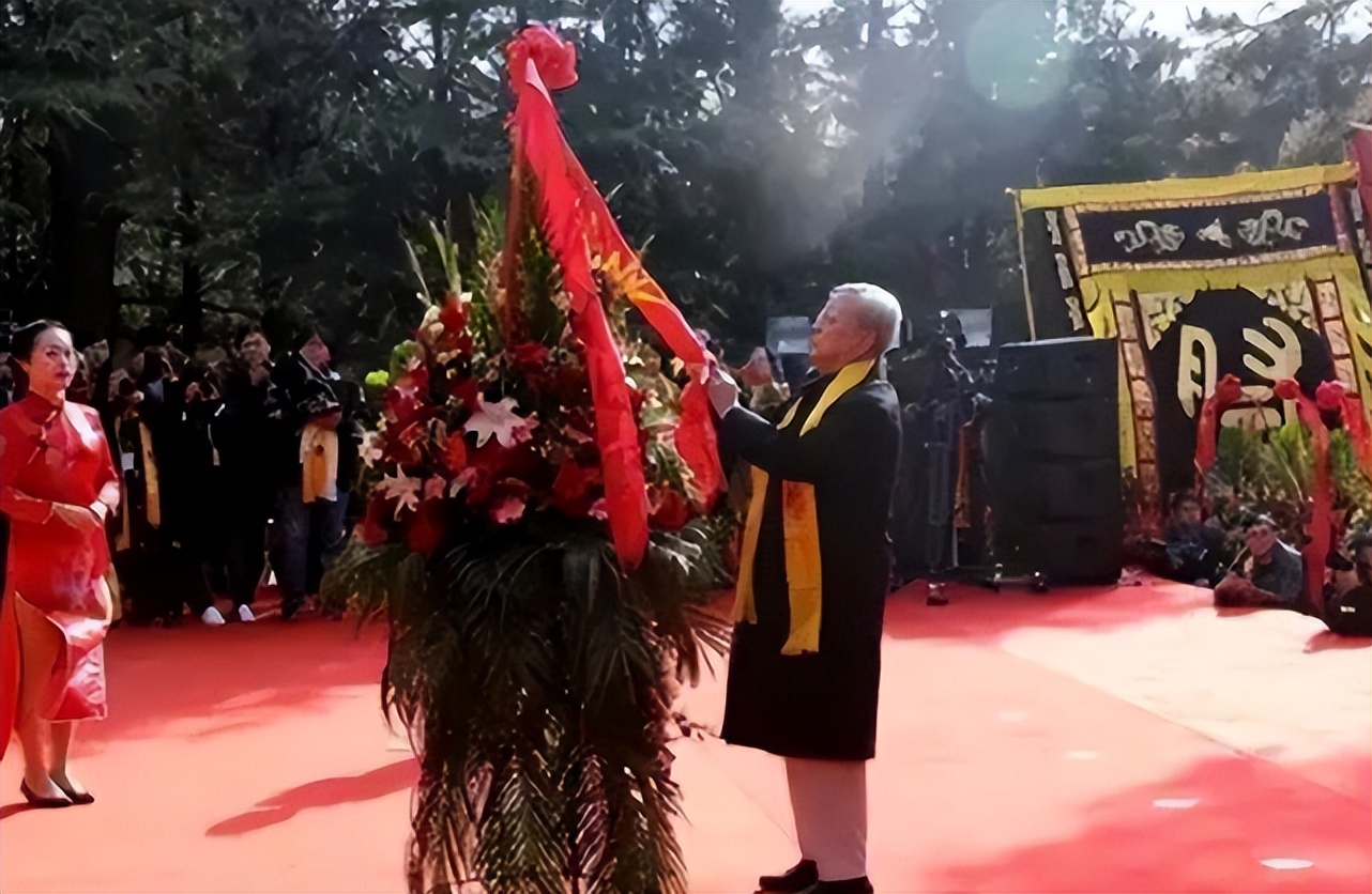 Sun Dianying's son is now 91 years old, but he is highly respected by ...