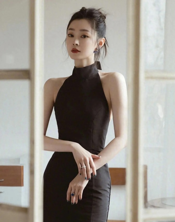 Song Yi quietly does great things! Surprise appearance at CCTV Mid ...