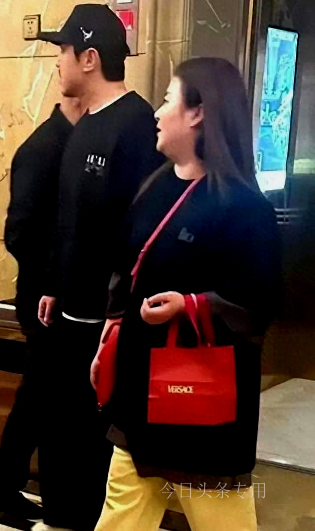 The beauty of a woman never lies in her appearance. I wish Shen Teng and Wang Qi better and ...