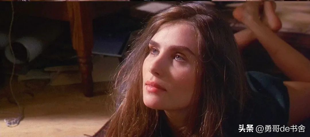 How did the bitter look on Li Qin's face disappear overnight? - iNEWS