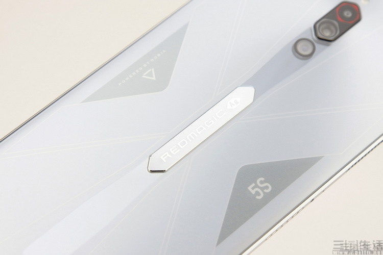 Red Devils 7 first review: a new tone for the flagship gaming phone in ...