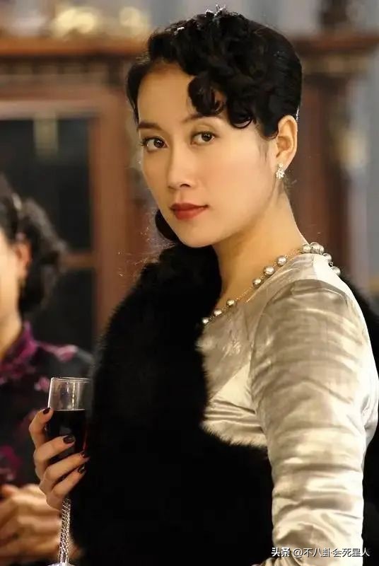 No matter how good your acting skills are, it's no use looking fierce!4 ...