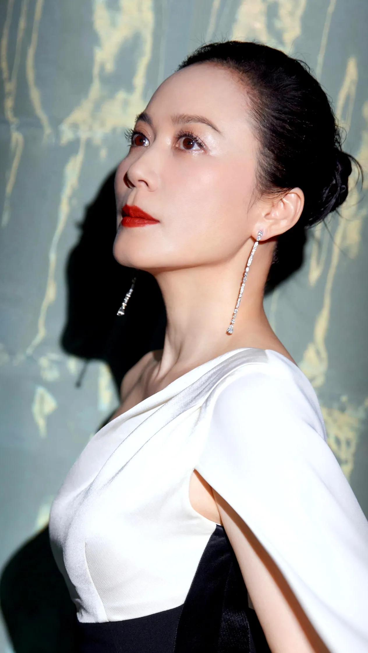 Faye Yu April 28, 2023 Exquisite Atlas Noble and Elegant - iNEWS