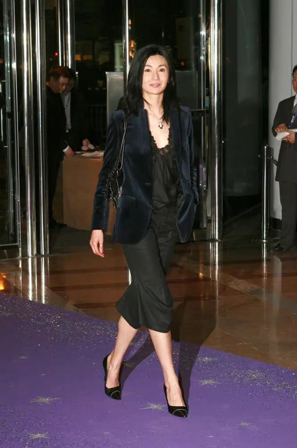 Maggie Cheung is stunningly beautiful!The red carpet photo released 16 ...