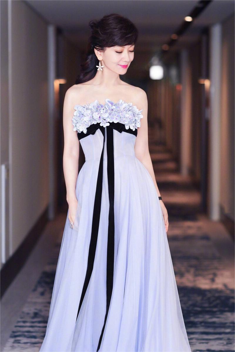 The 159th issue of the amazing photo series, the protagonist of this ...