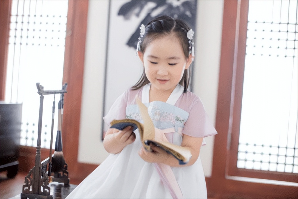 Qin Xiaoting won the second season of "The High-spirited Teenager" and ...