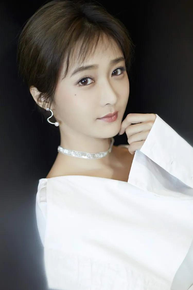 Chen Bing's beautiful picture - iNEWS