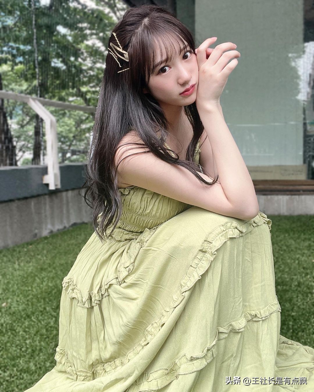 A good figure is arrogant capital!Yokono Sumire Photo Album, come and ...
