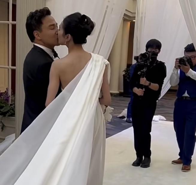 Tan Yuanyuan got married in the United States. The groom is a doctor of ...