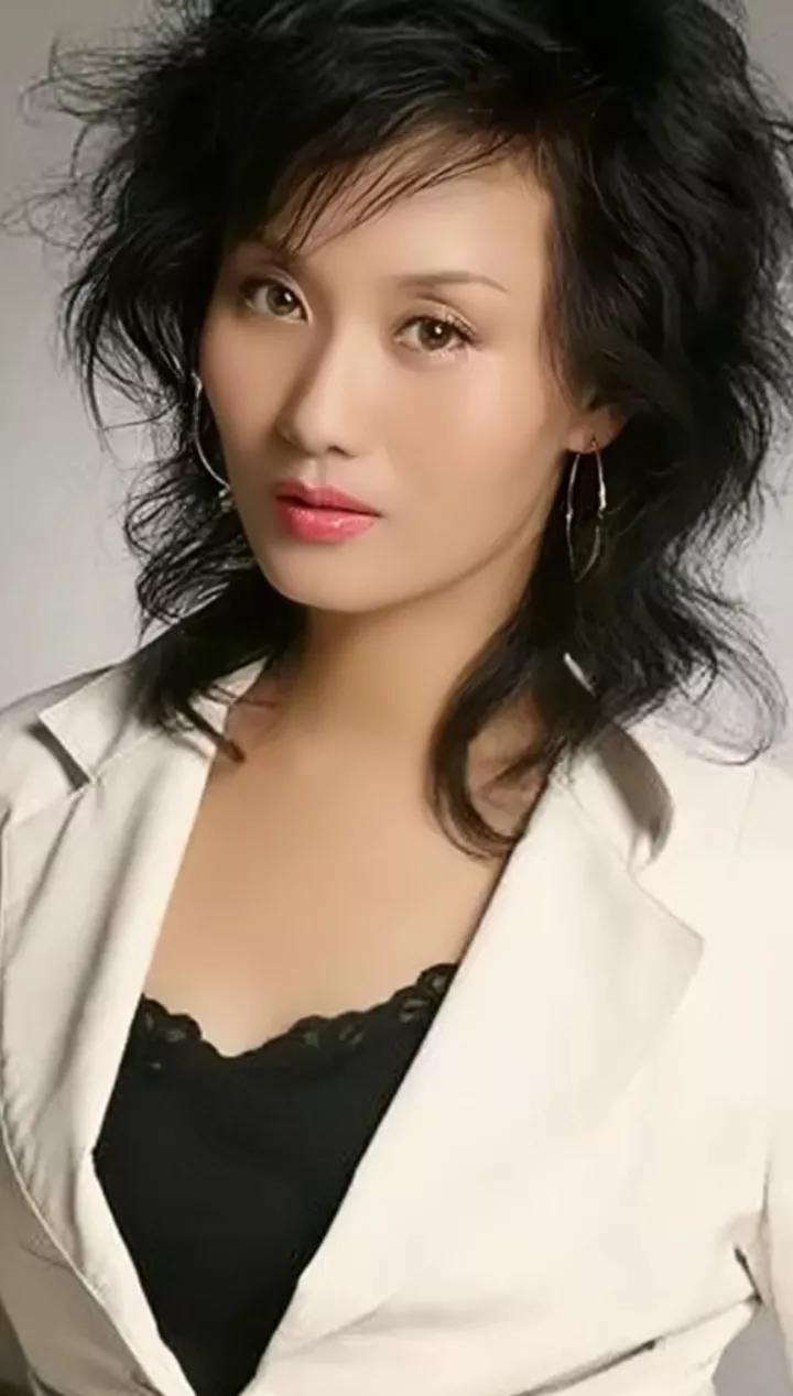 Actors Pan Hong, Li Ying, Zhang Han, Dou Xiao - iNEWS