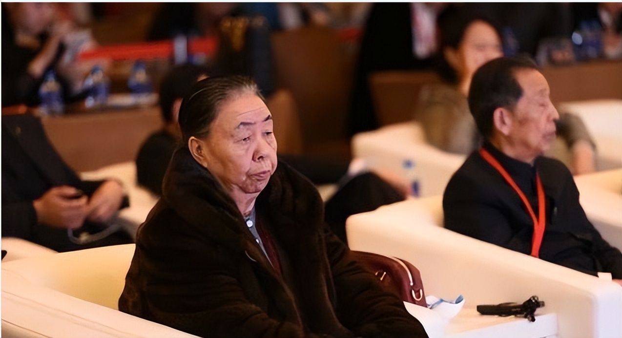 The commercial tycoon Huang Guangyu was overturned, and Gome closed ...