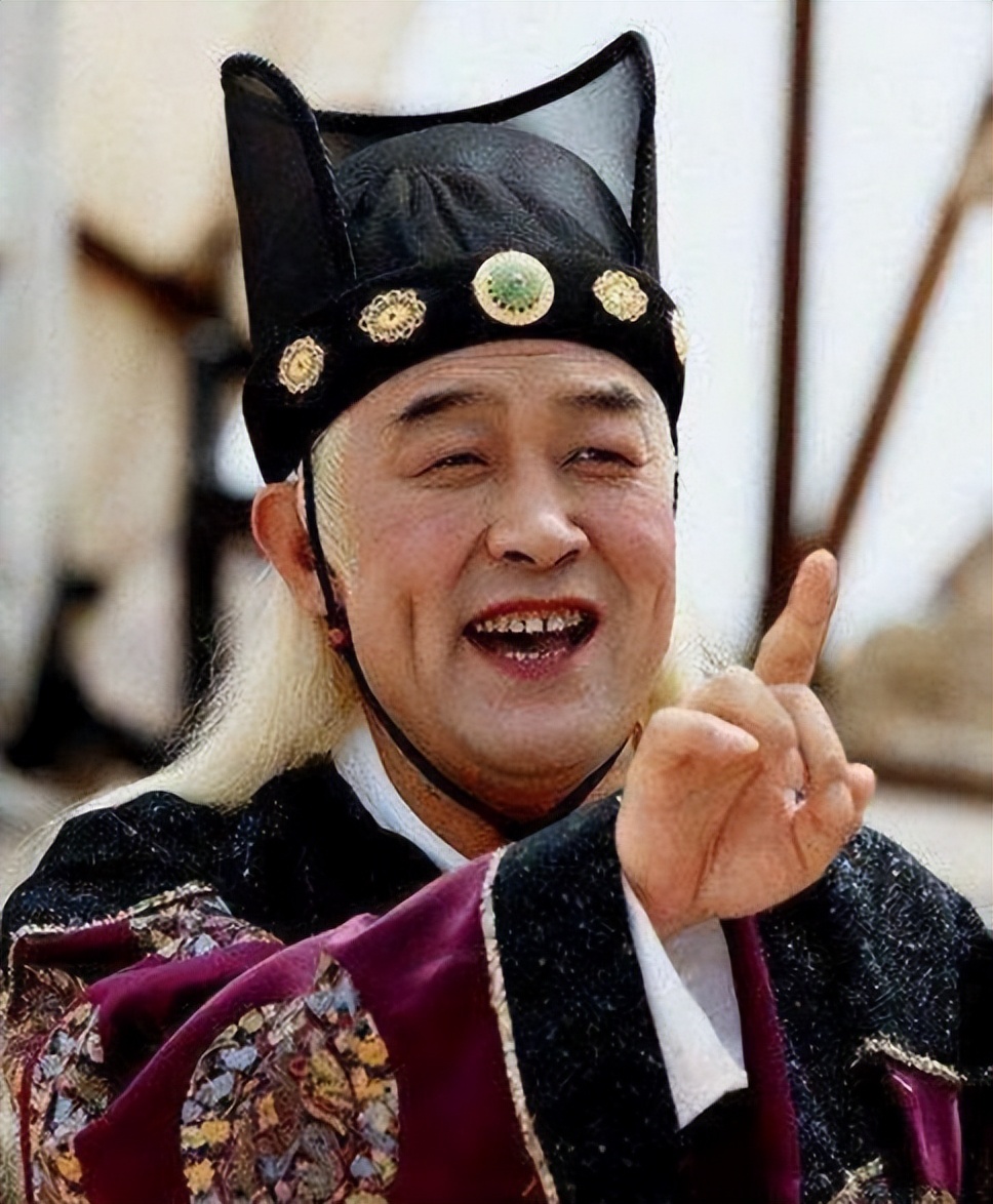 He is called "the best eunuch in the world", a ceiling figure in the ...