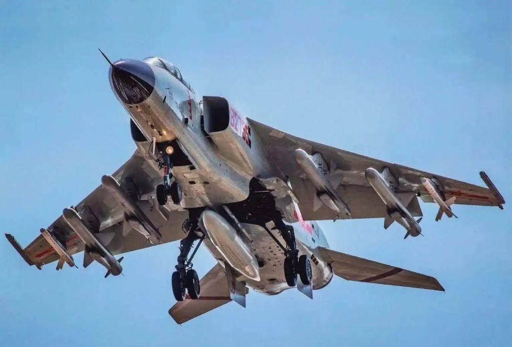 Cruel! During the meeting, the Russian army launched a 1.5-ton ...