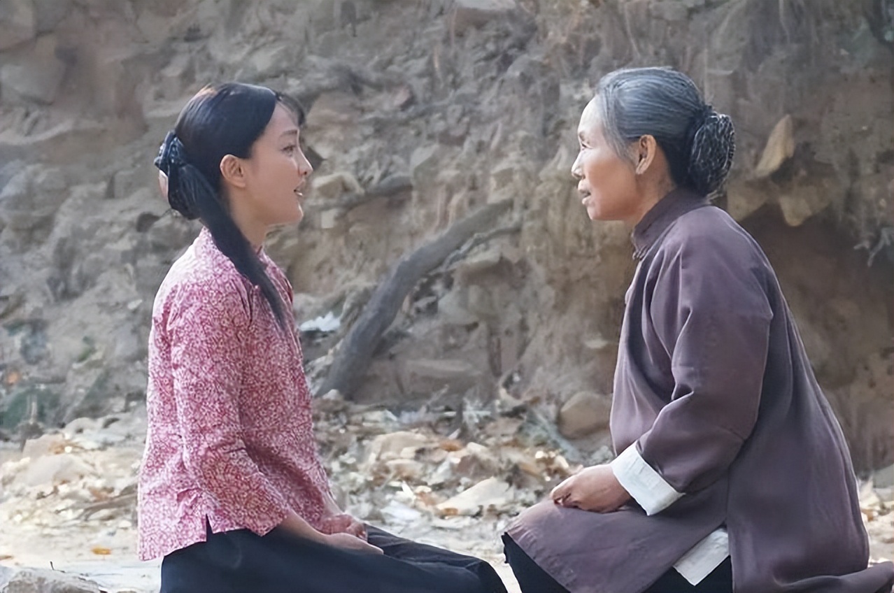 The Alternative Narrative Structure of Main Narrative and Secondary ...