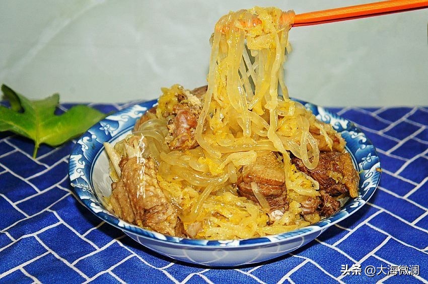 The authentic northeast iron pot stew, the family is greedy for it when ...