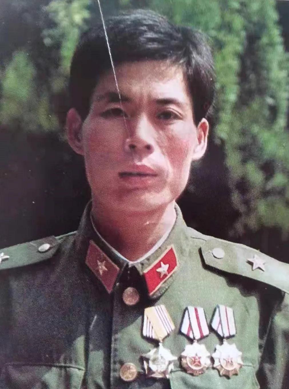 "Huang Jiguang-style fighting hero" Yang Chaofen - iNEWS