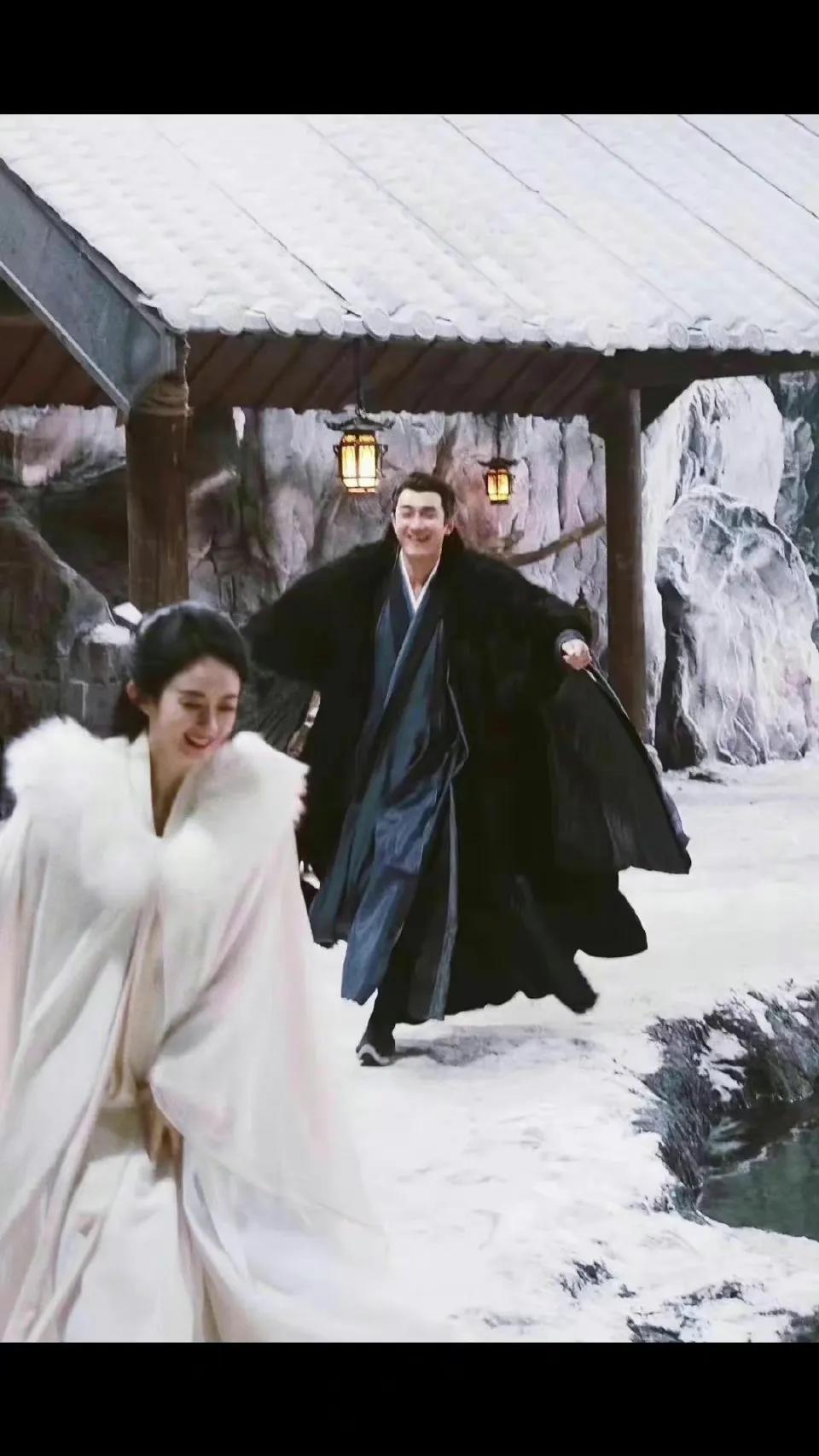 Lin Gengxin and Zhao Liying's dinner stills are here!Seriously look ...