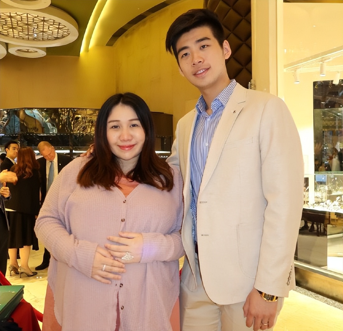 He Chaoying, the daughter of the gambling king who married 1.4 billion yuan, how is he doing now ...