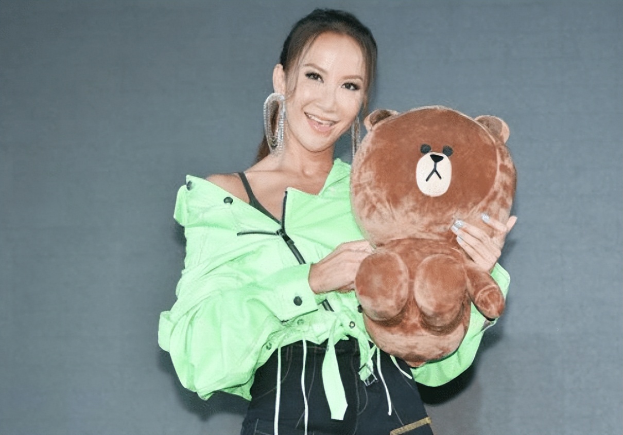 Coco Lee's husband Bruce issued an obituary: extremely sad and sad, the ...