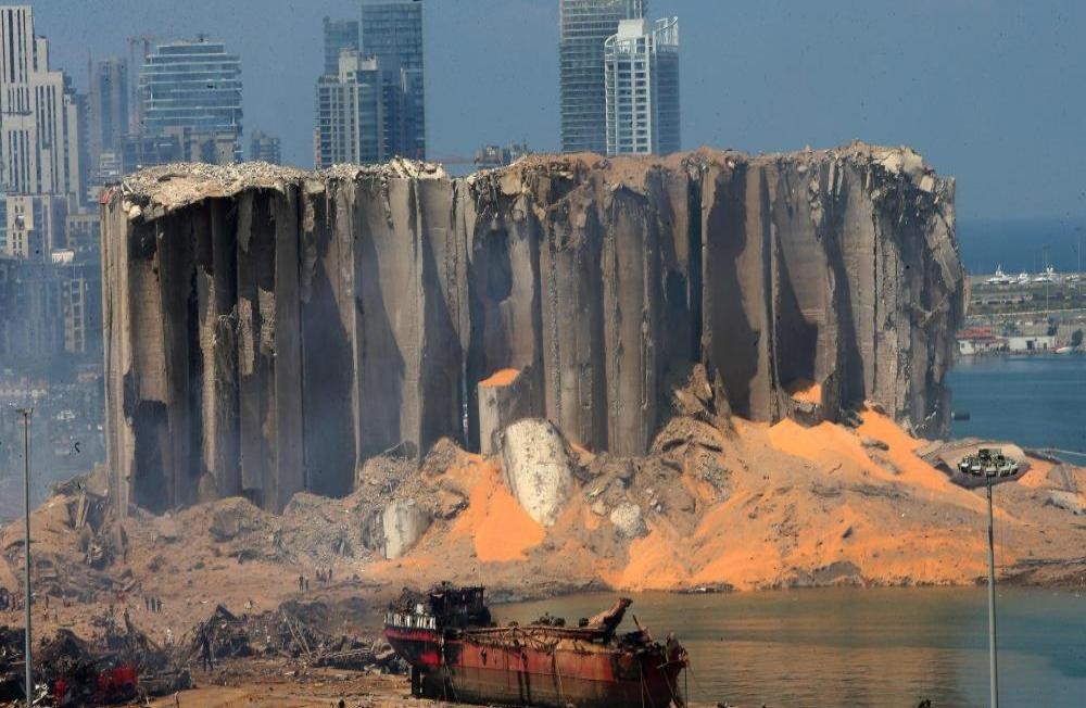 LOL, explosion in Lebanon, Apple's new phone is reported to use metal ...