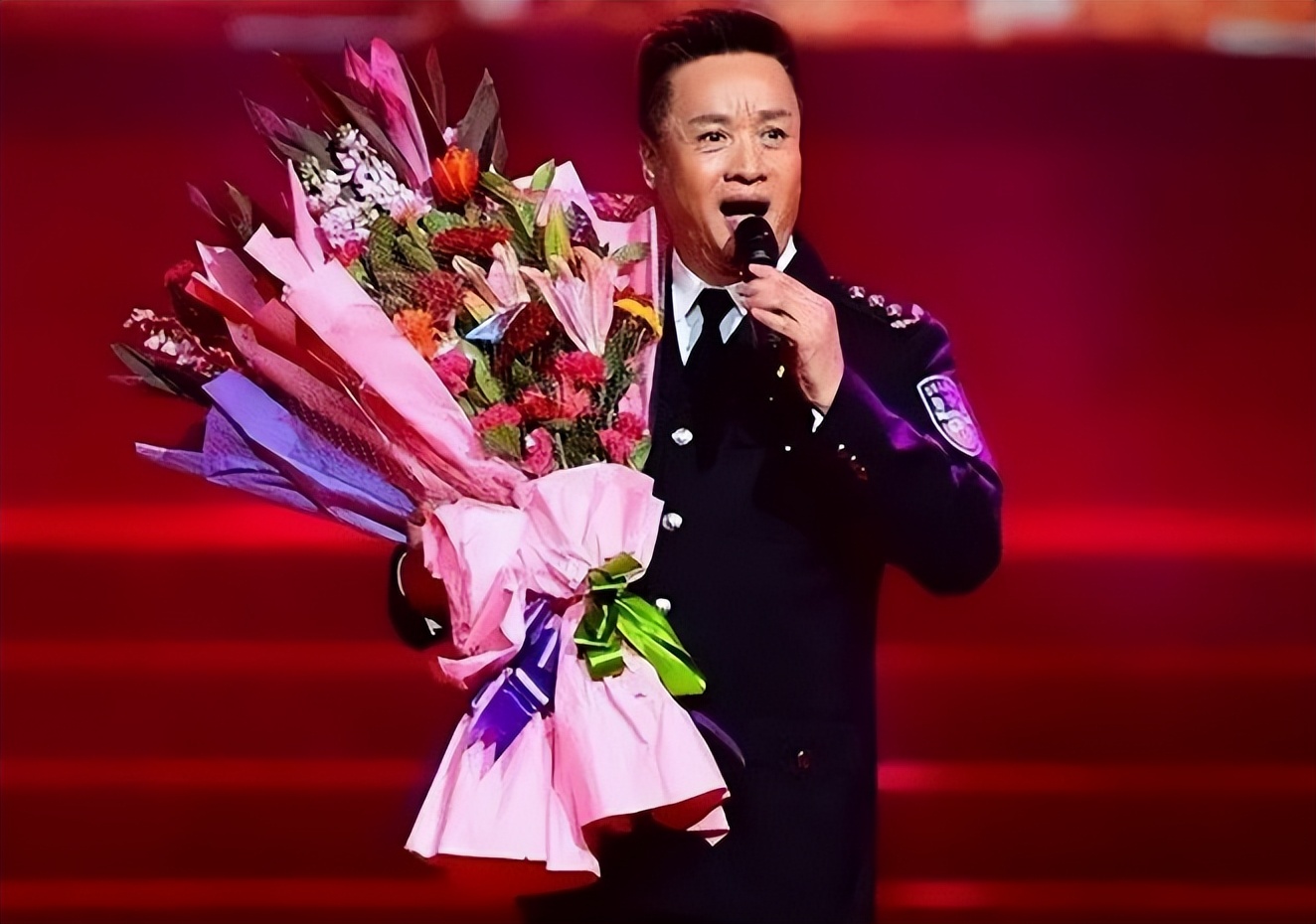 Yan Weiwen: Accompanying his wife with cancer for 35 years, his son-in ...