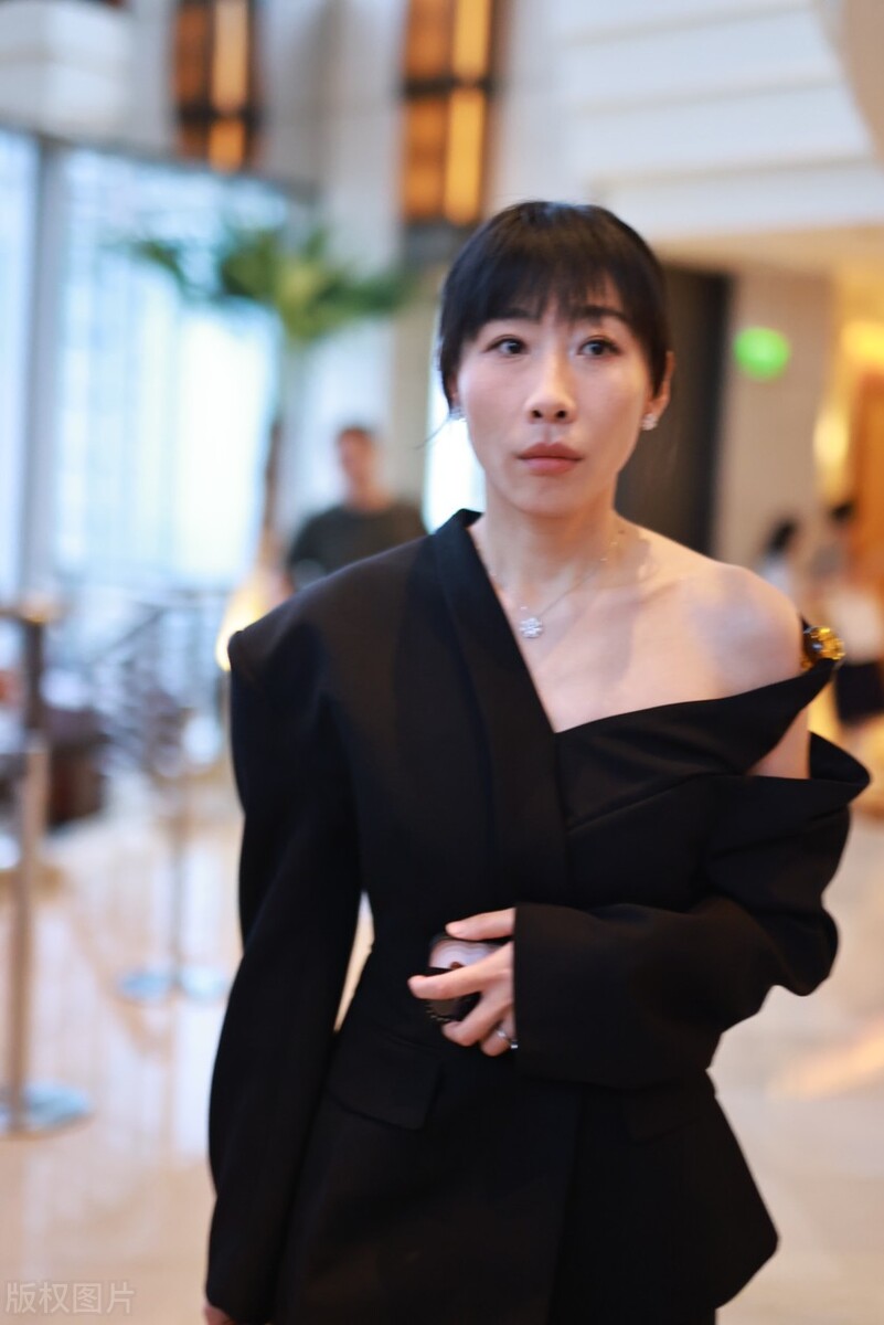 Zhao Liying, Yin Tao, Wu Yue and others attended the Magnolia Award ...