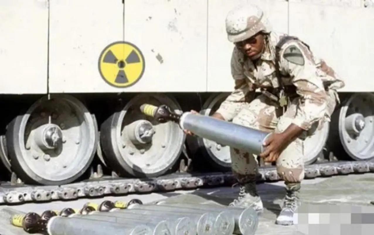The Ukrainian depleted uranium bomb warehouse exploded. Why is the ...