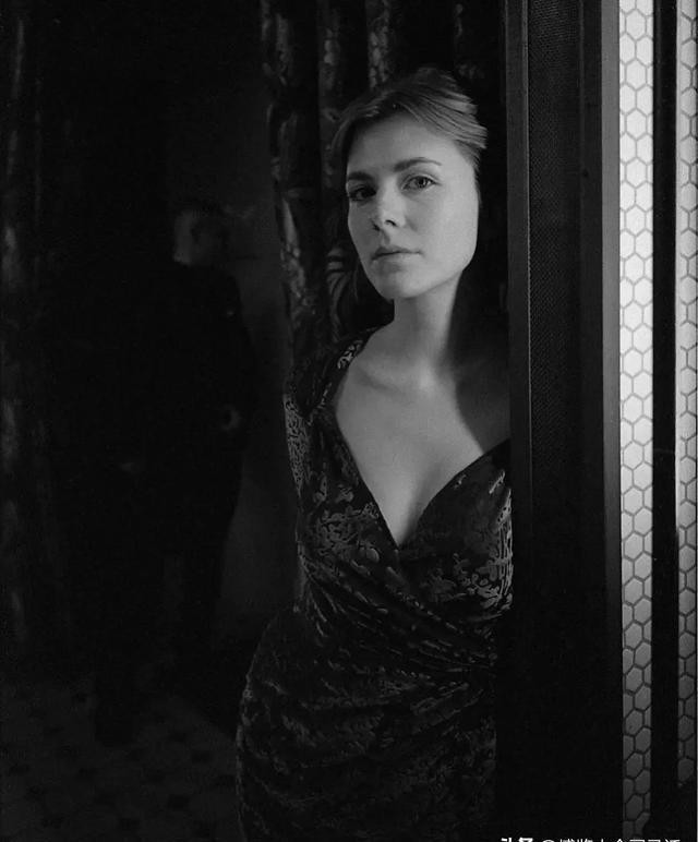 Russian beauty Yevgenia Gromova, who has both good looks and acting ...