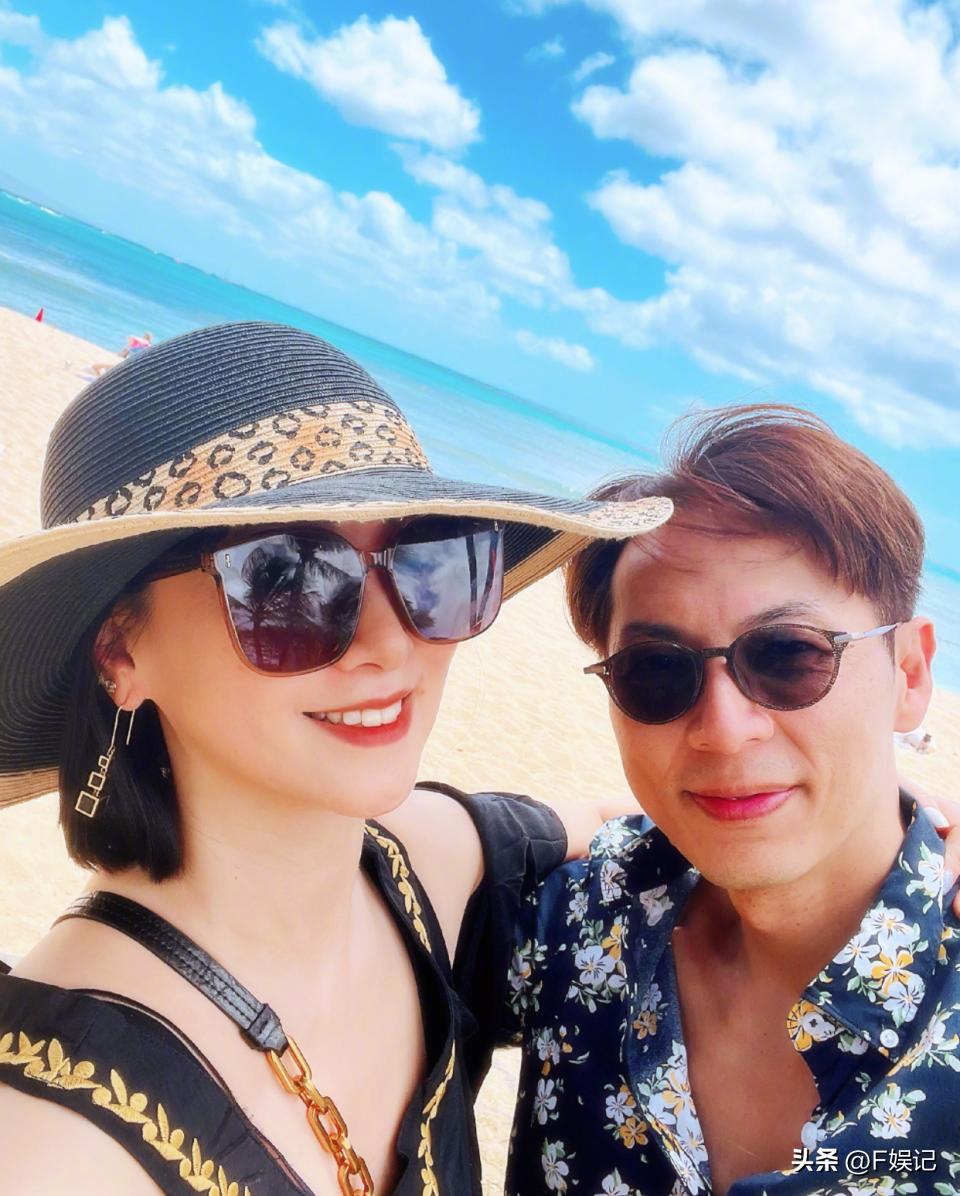Weng Hong and her husband and daughter had a happy spring outing and ...
