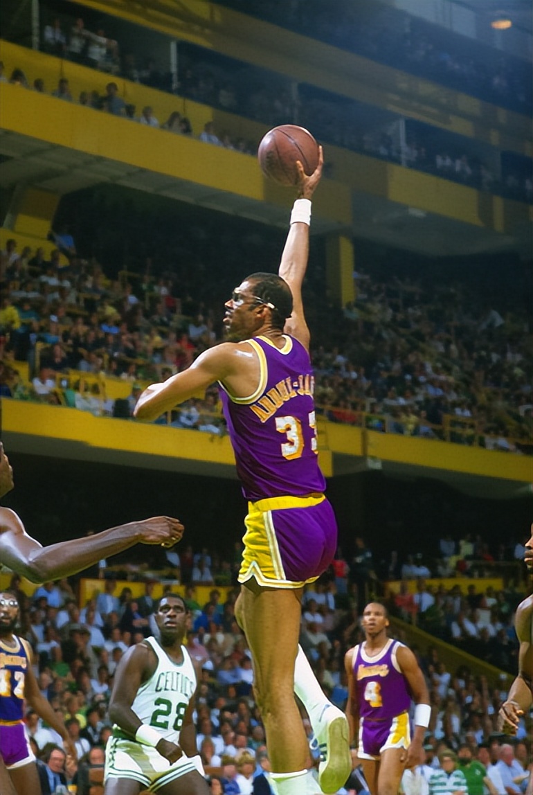 Rearranged the top 5 stars in Lakers history - iNEWS