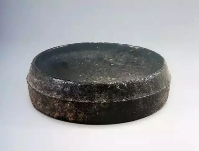 He was born in a poor family, and his life was a commoner. - iNEWS