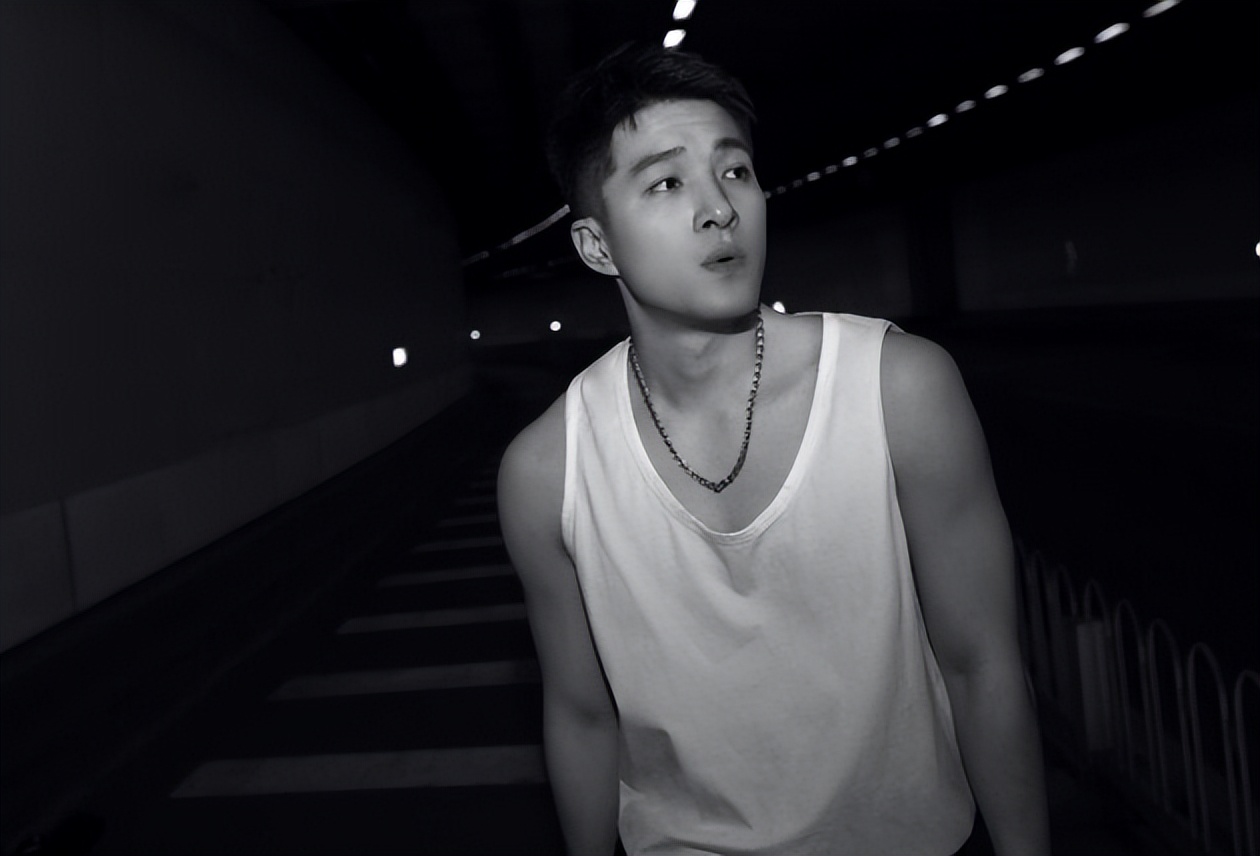 Treasure Xiaosheng Lei Fengrui, there is a big contrast between the inside and outside of the ...