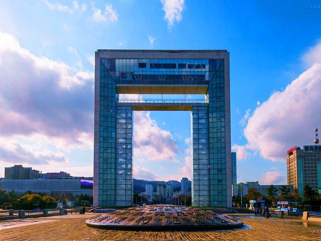 Weihai is a peculiar building with special significance. It is called ...