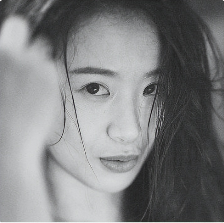 He is not famous, but he has a lot of airs! The craziest actress in the showbiz - Li Meng - iMedia