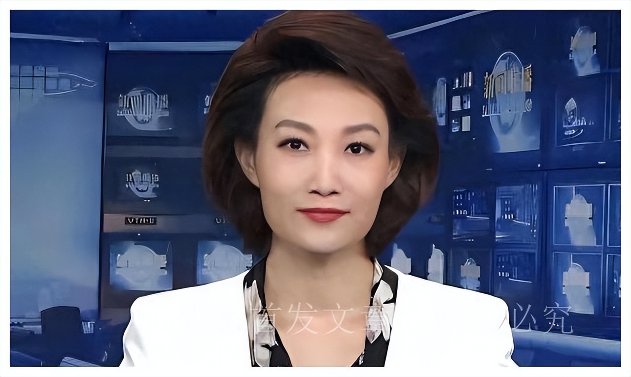CCTV host Li Zimeng is in love? After reading her criteria for choosing ...