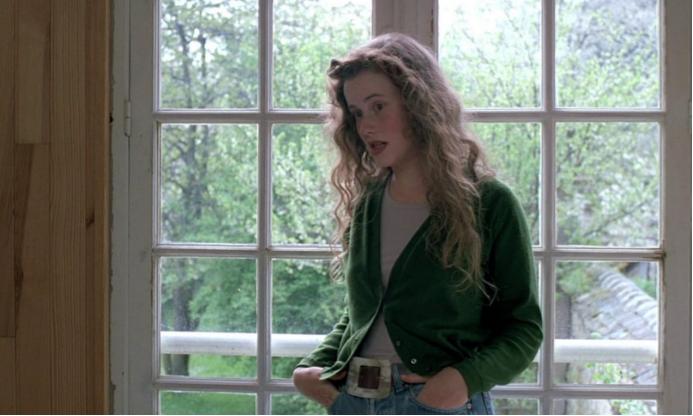 Abnormal but uncomplicated four-corner relationship, innocence and ...