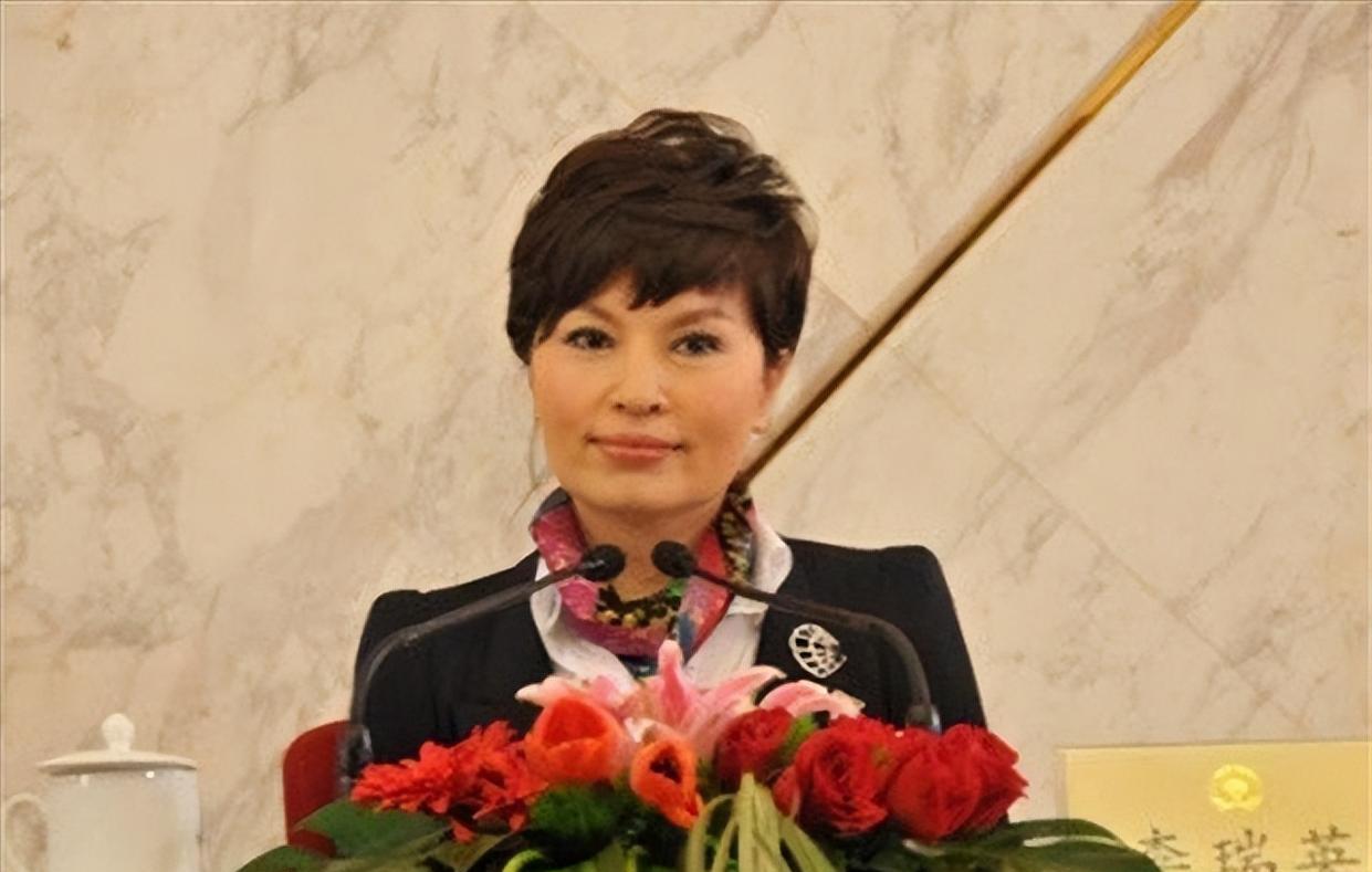 CCTV host Li Ruiying: Worked for 28 years with zero mistakes, said 22 ...