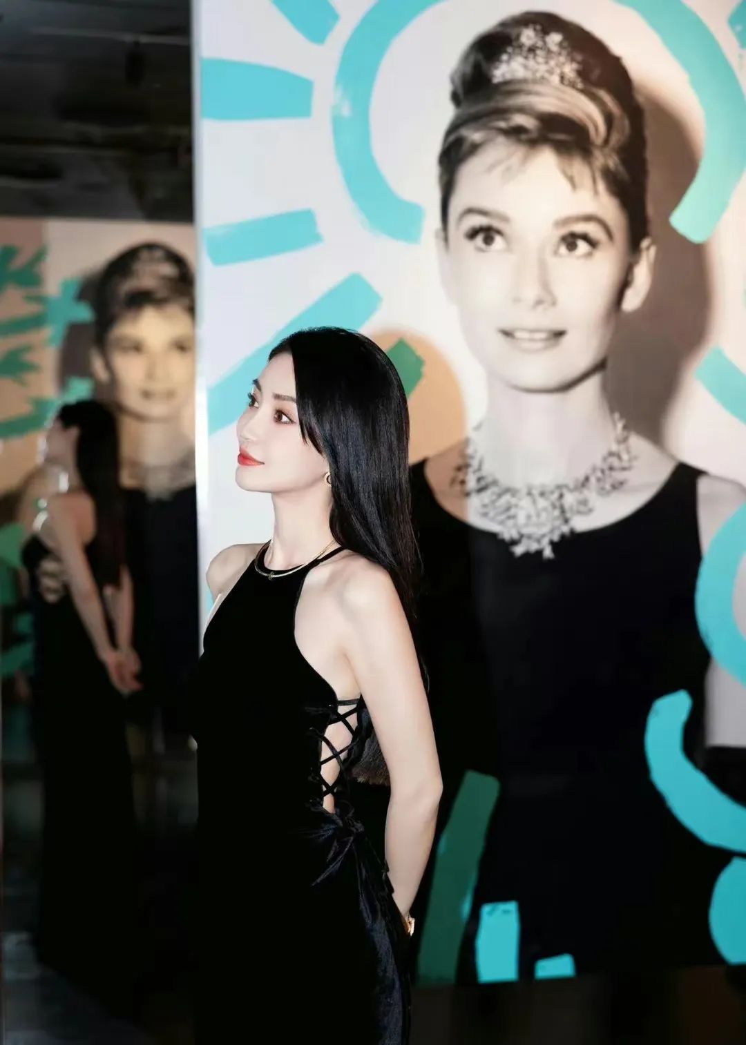 This night in New York, Yang Ying not only added a new scandal, but ...